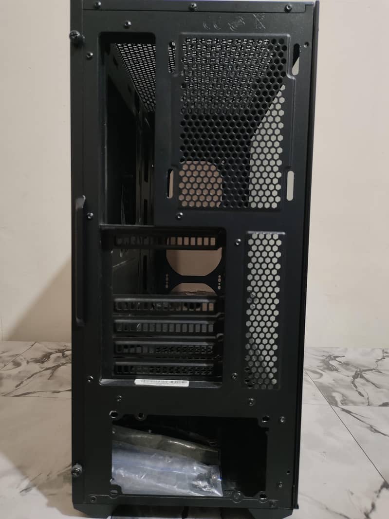 Cooler Master MB520 RGB Full ATX Case with 6 RGB Fans - Computer ...