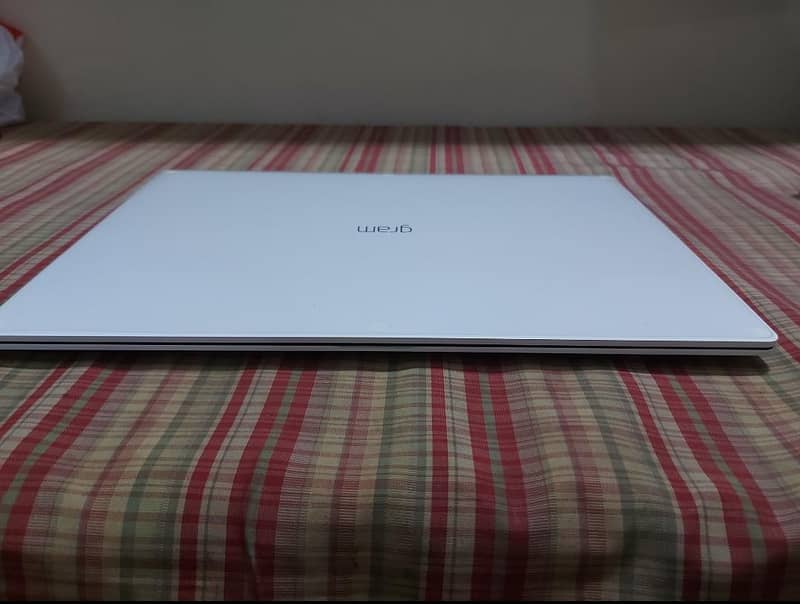 LG Gram 17-inch, Ultra Slim & Lightweight, i7, 256GB SSD, Like New ...