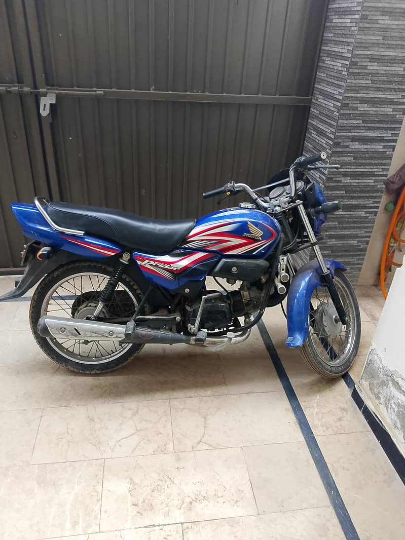 one handed used great condition - Standard - 1110766197