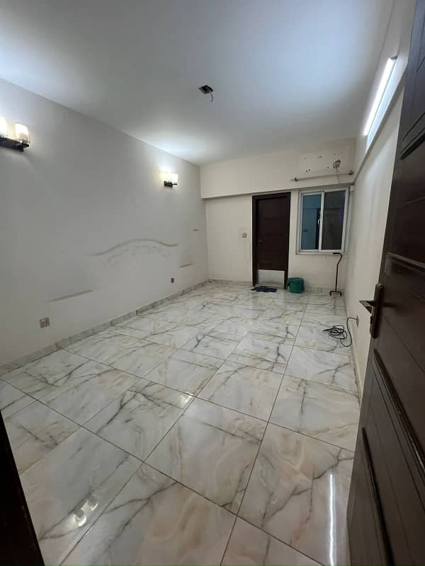 Luxurious 1700+ sq ft | 3 Bed Drawing Dining Lower Floor 3 side Corner ...