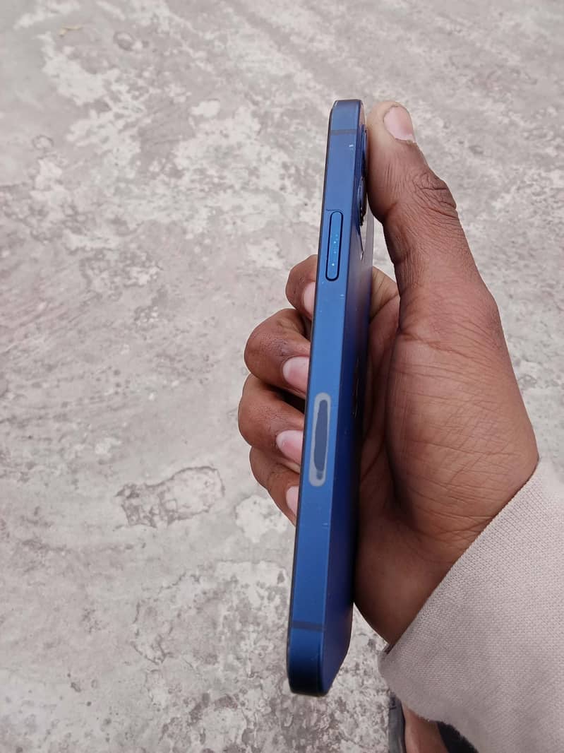 iPhone 12 - Mobile Phones - 1110774218