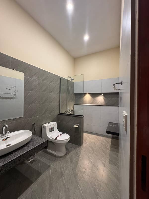 1 kanal upper portion for Rent, lake city M3 society lahore - Portions ...