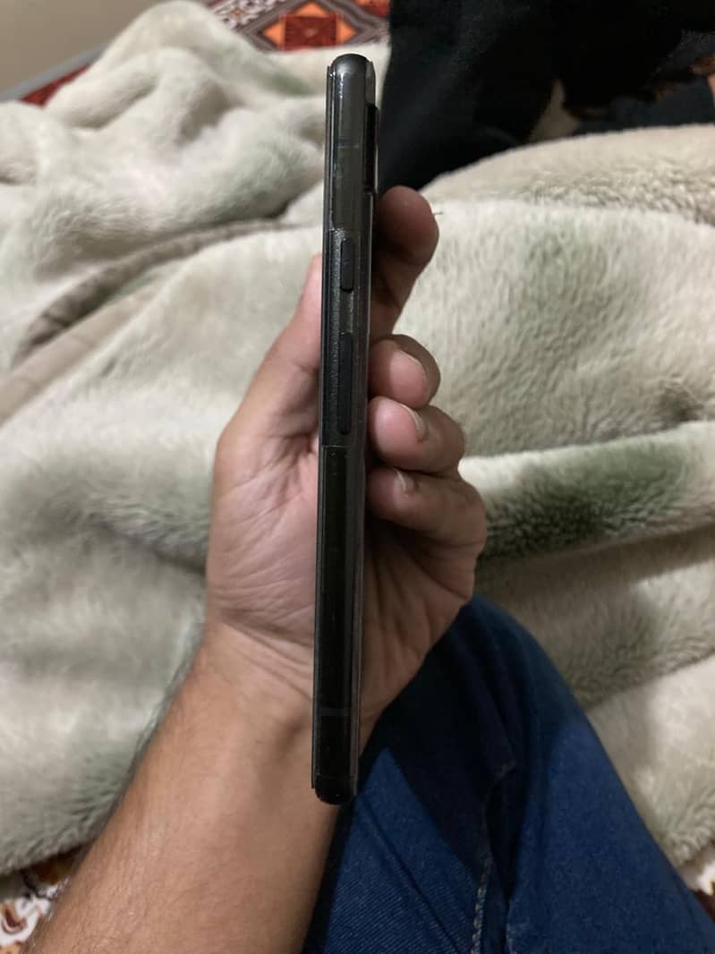 Google Pixel 6a - Mobile Phones - 1110788927