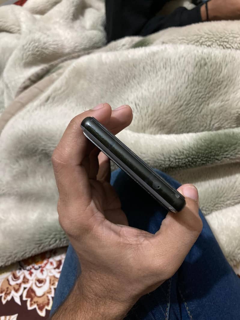 Google Pixel 6a - Mobile Phones - 1110788927