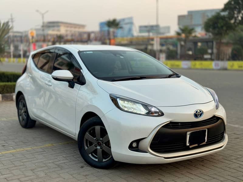 Toyota aqua - Cars - 1110794287