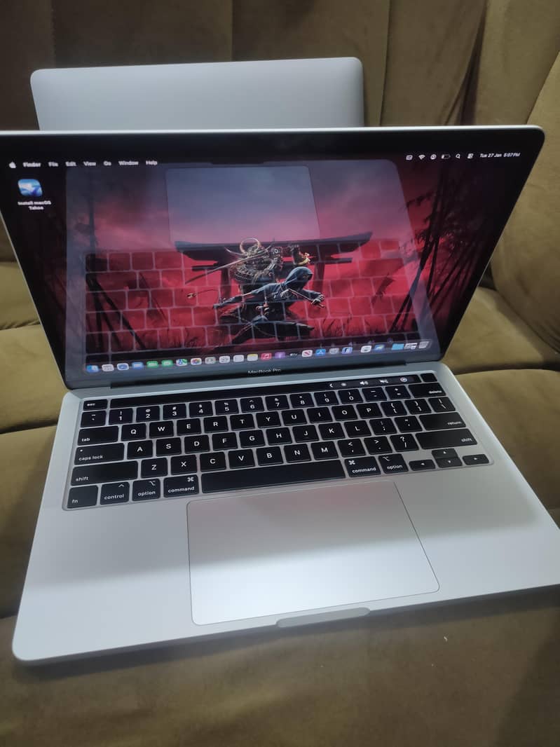 MacBook pro core i5 16gb ram 512 SSD 13inch 2020 - Laptops - 1110798570