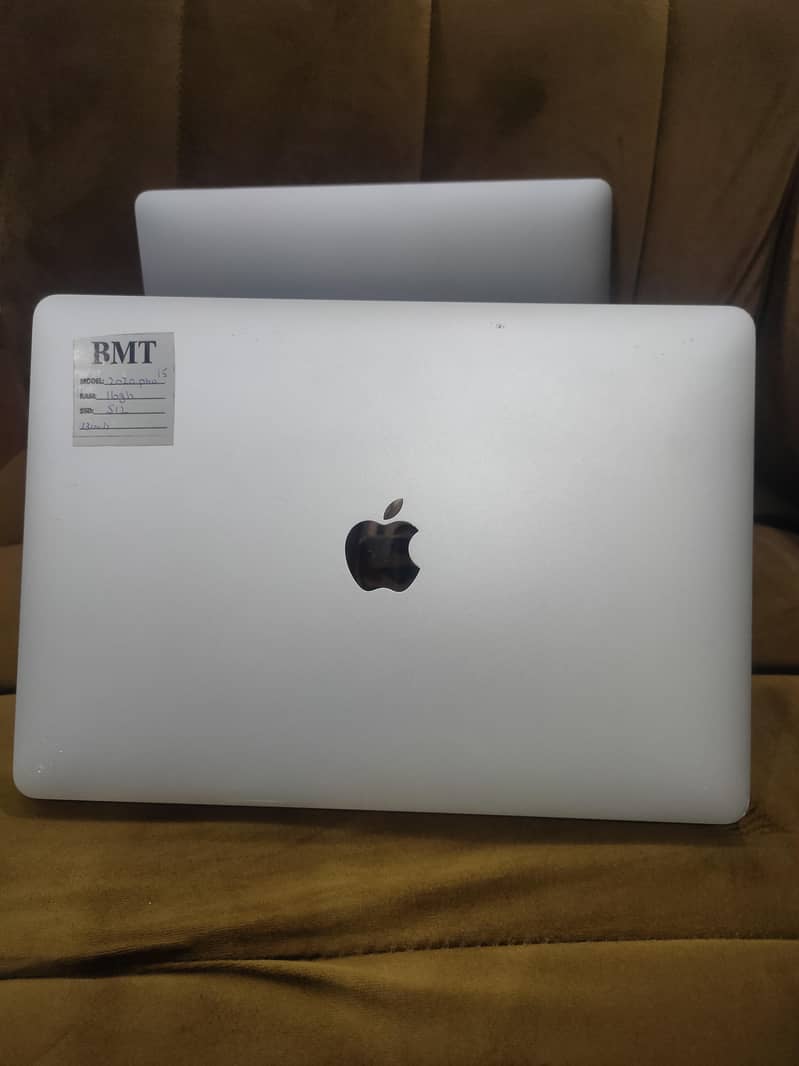 MacBook pro core i5 16gb ram 512 SSD 13inch 2020 - Laptops - 1110798570