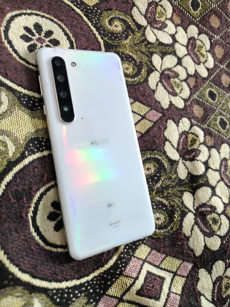 sharp aquos R5G - Mobile Phones - 1110801670