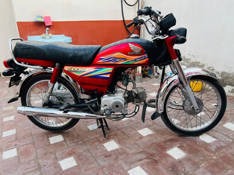 CD 70 2020 model Genuine - Standard - 1110805172