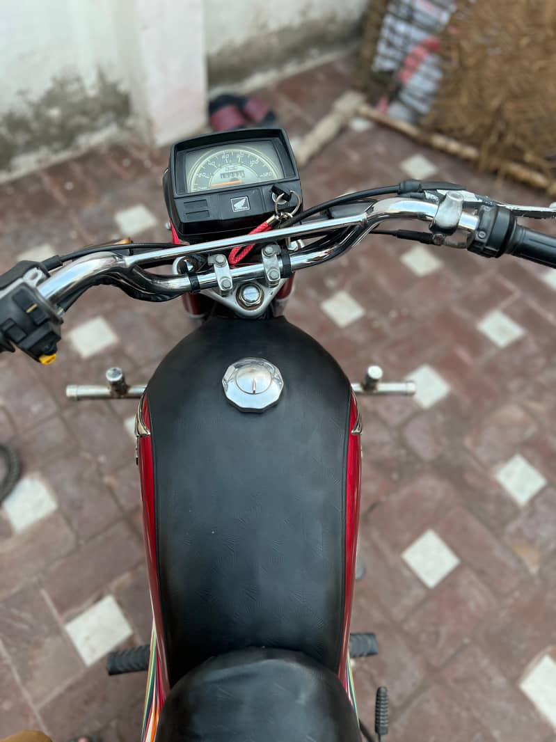 CD 70 2020 model Genuine - Standard - 1110805172