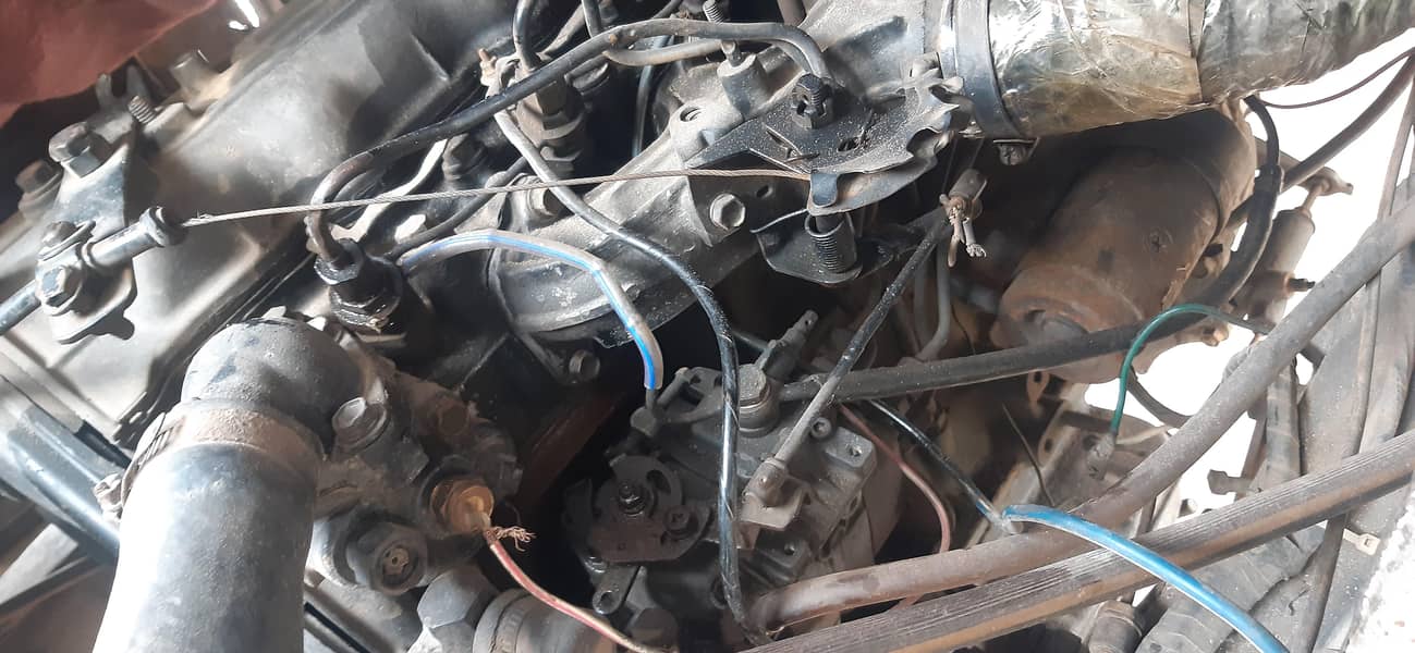 toyota saris - Buses, Vans & Trucks - 1110805834