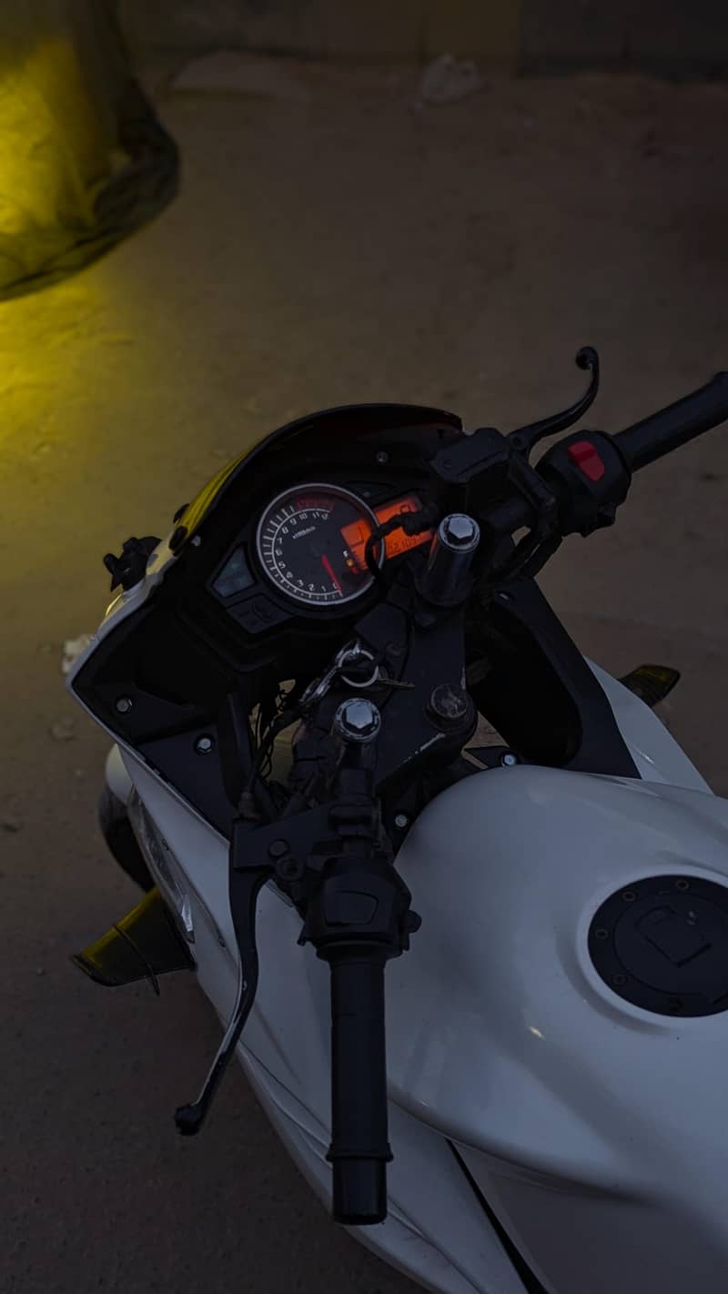 superstar Leo 200 - Sports & Heavy Bikes - 1110808051