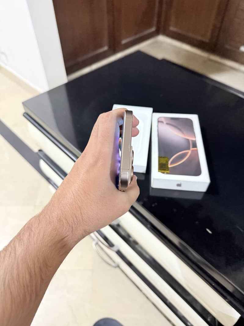 Iphone 16 pro max 256gb HK Model NON PTA - Mobile Phones - 1110815073