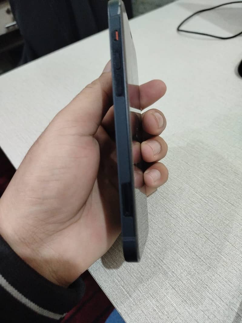 iPhone 12 - Mobile Phones - 1110815864