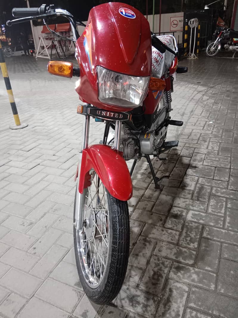 United 100 2025 Model - Standard - 1110829529