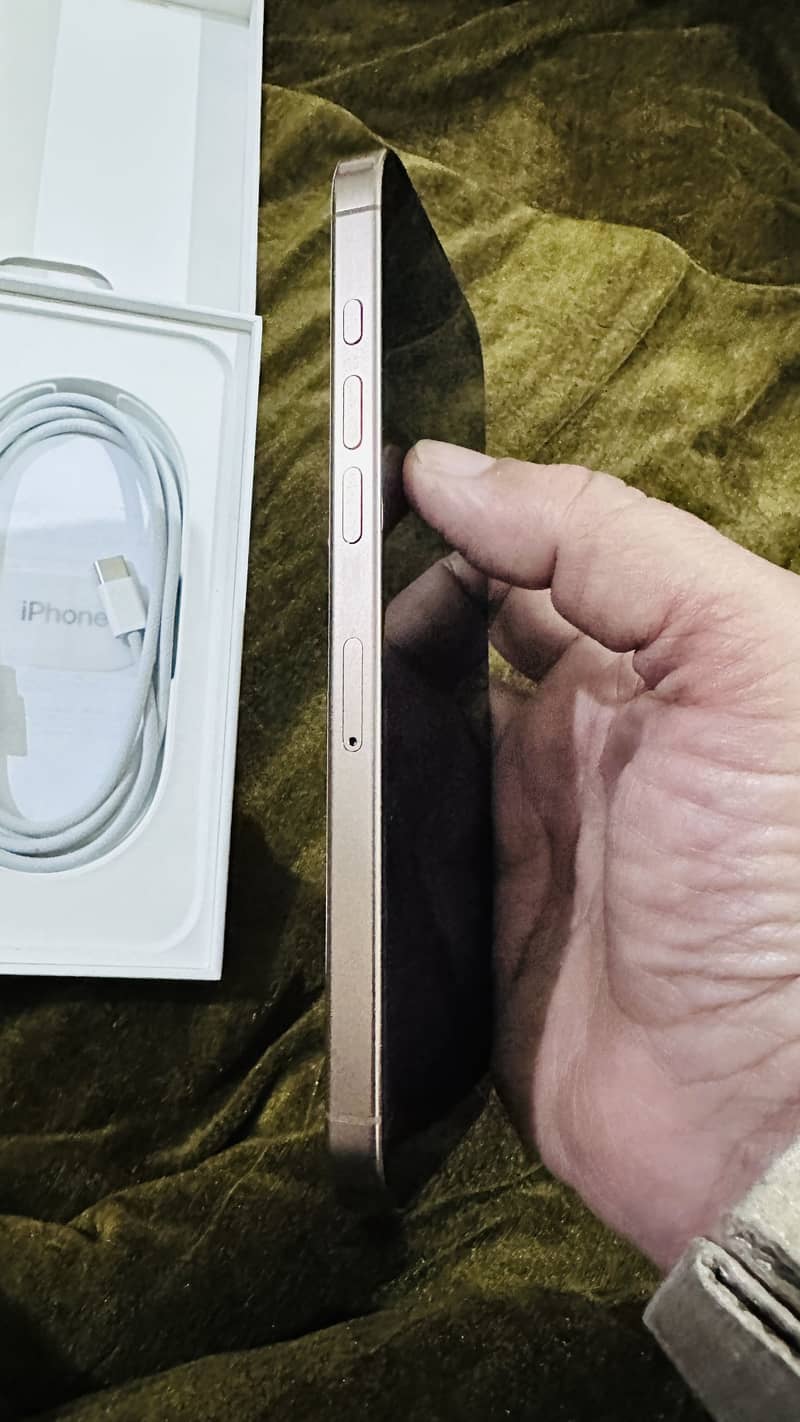 IPHONE 16 pro max HK 256gb desert 94% BH pta complete box 10/10 ...