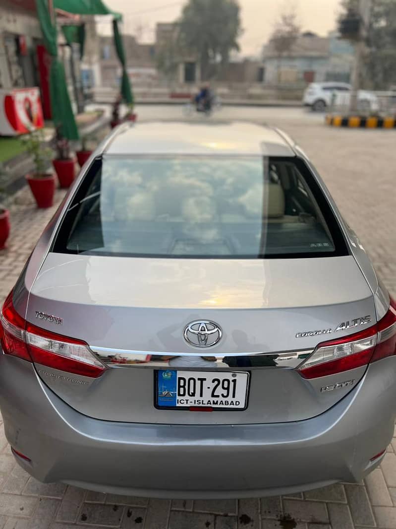 Toyota Corolla Altis 1.8 Cruisetronic Islamabad registered - Cars ...