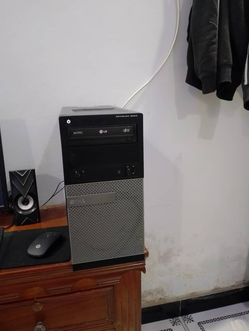 Dell pc i5 4th 8GB DD4 ram - Gaming PCs - 1110842605