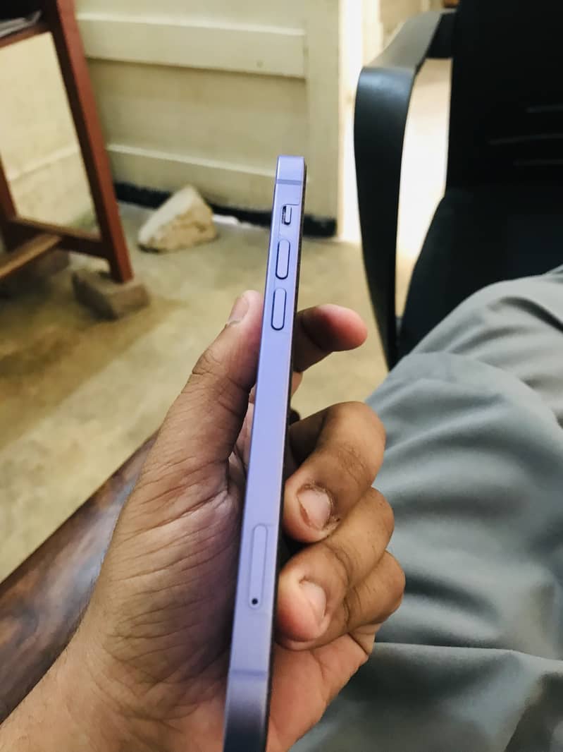 Iphone 12 - Mobile Phones - 1110846505