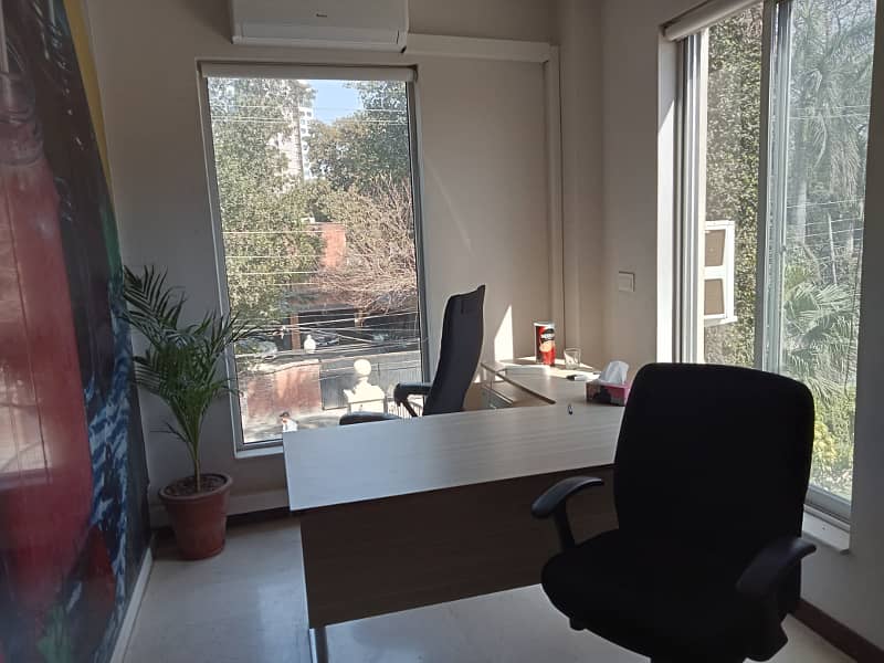 5000 SQFT OFFICE FOR RENT MM ALAM GULBERG TRYCONE ASKRI TOWER ...