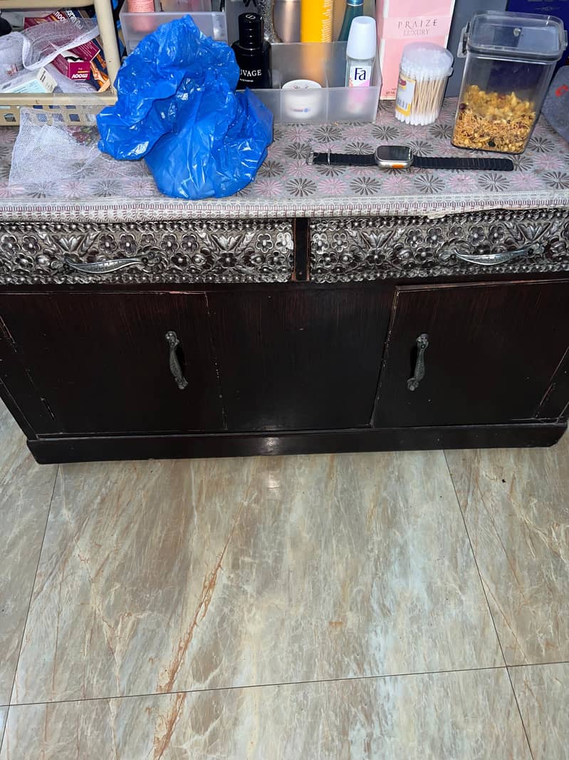 bed , side table and dressing table - Beds - 1110853647