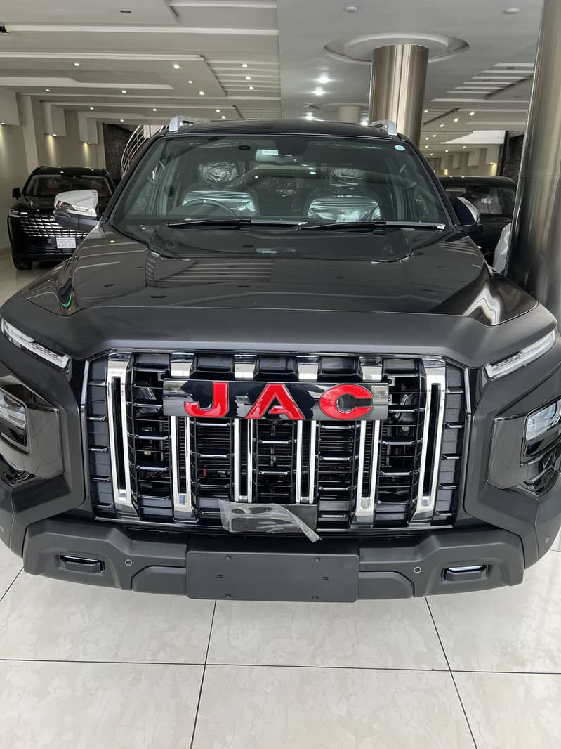 Jac T9 4*2 model 2025 zero meter Invoice - Cars - 1110109415