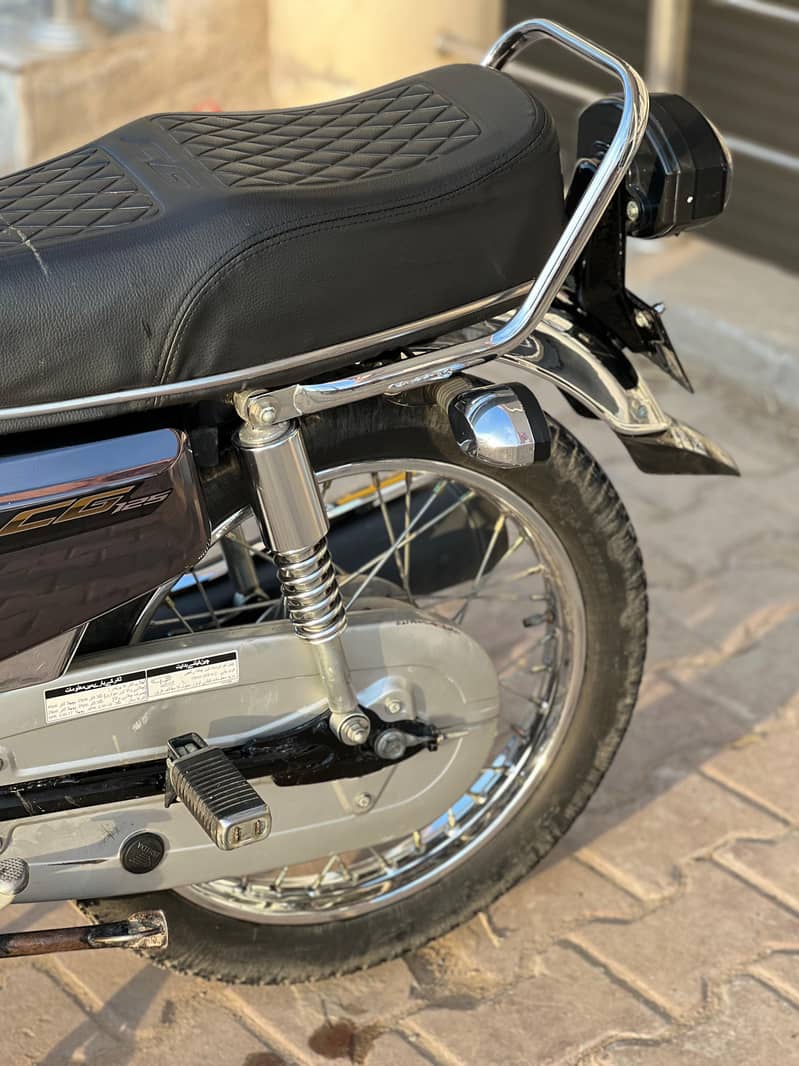 Honda 125 self strat 23 model A one condition hi beautiful - Standard ...