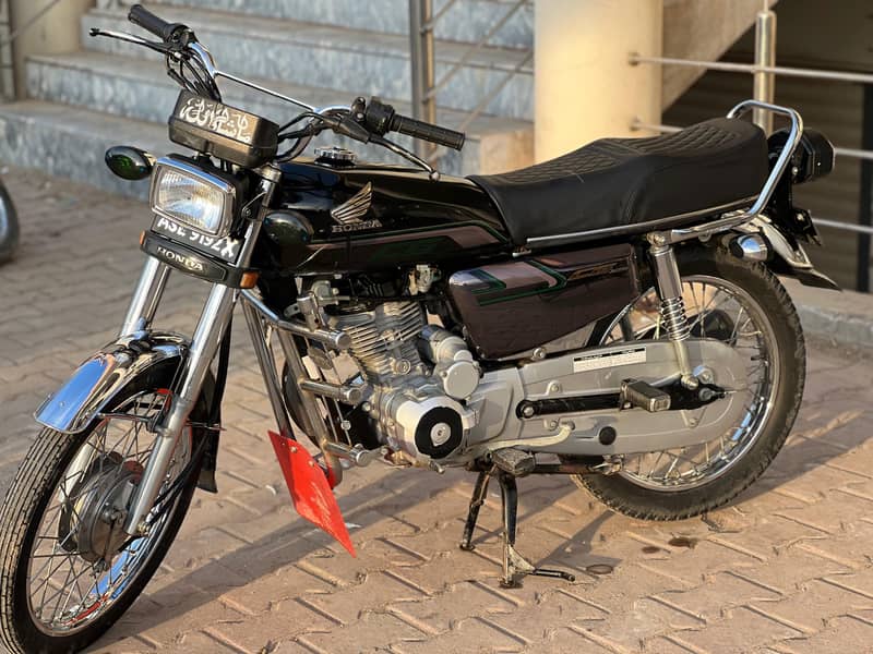 Honda 125 self strat 23 model A one condition hi beautiful - Standard ...