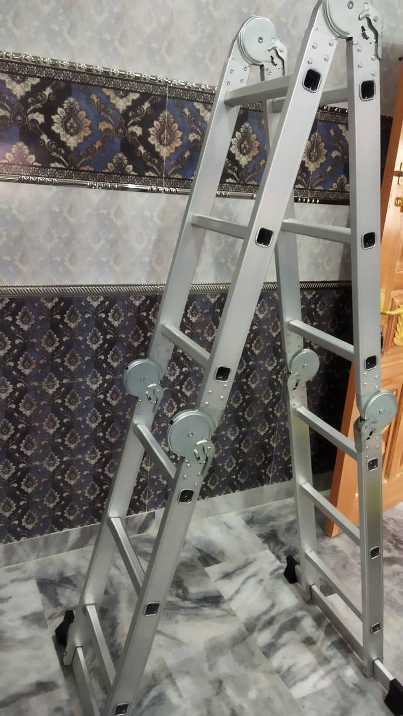 ladder - Other Household Items - 1110867103