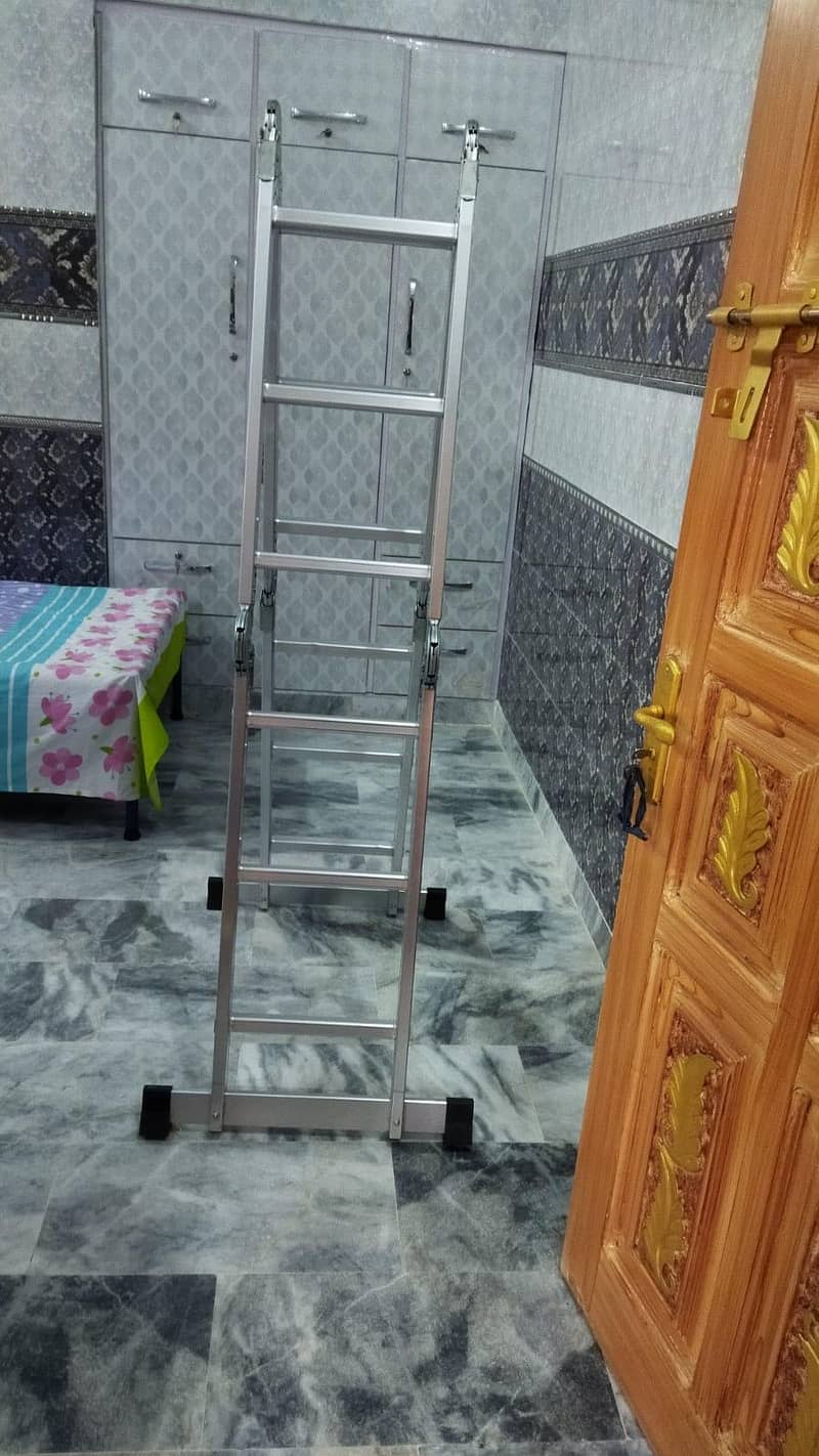 ladder - Other Household Items - 1110867103