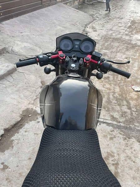 ybr 2019 model - Standard - 1110875315