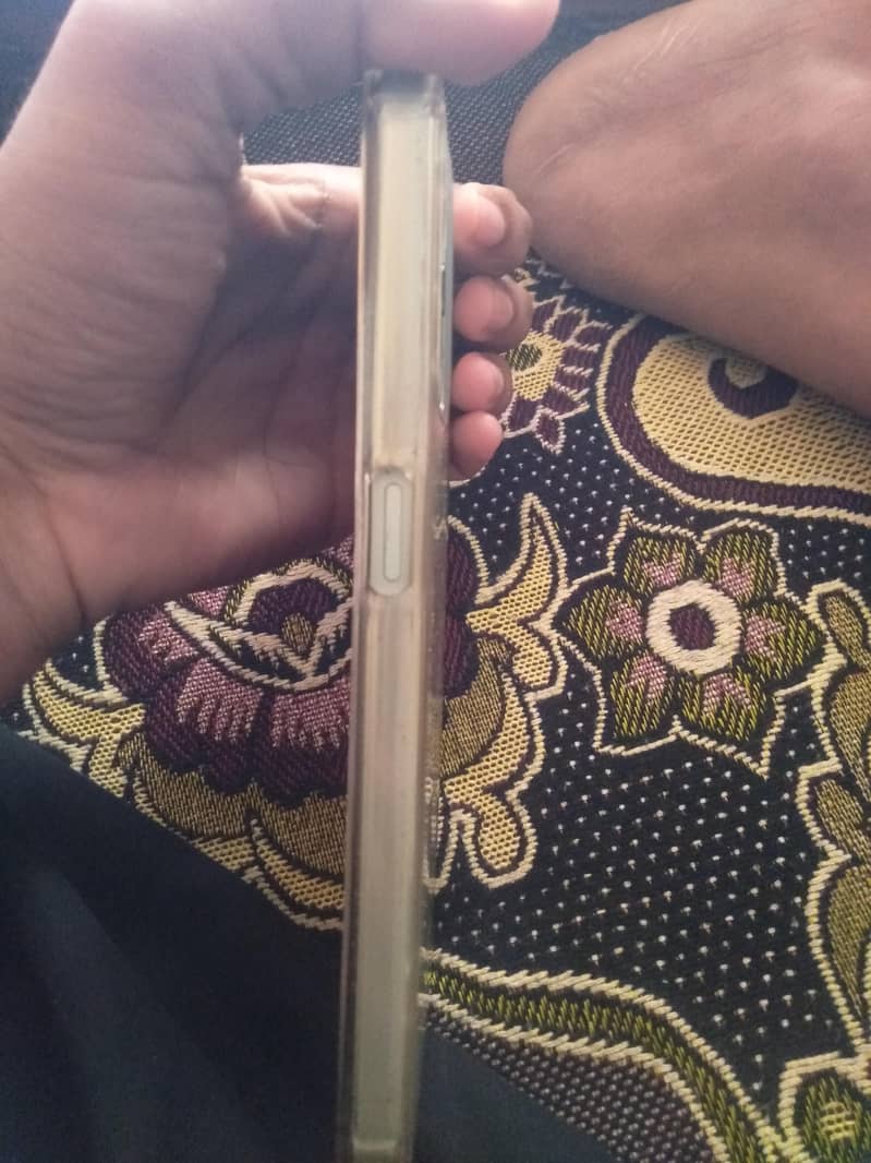 4+4/128 condition 10/10 - Mobile Phones - 1110886826