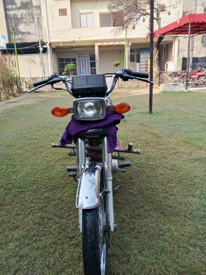 Honda CG 125 | Model 2016 | FIRST OWNER BIKE | Call 0329 - 8620376 ...