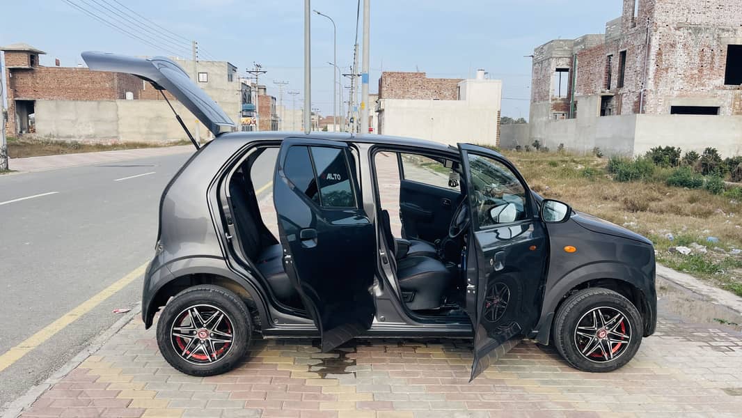 Brand new suzuki aulto vxr 2025 oct invoice 5000 km - Cars - 1110958007