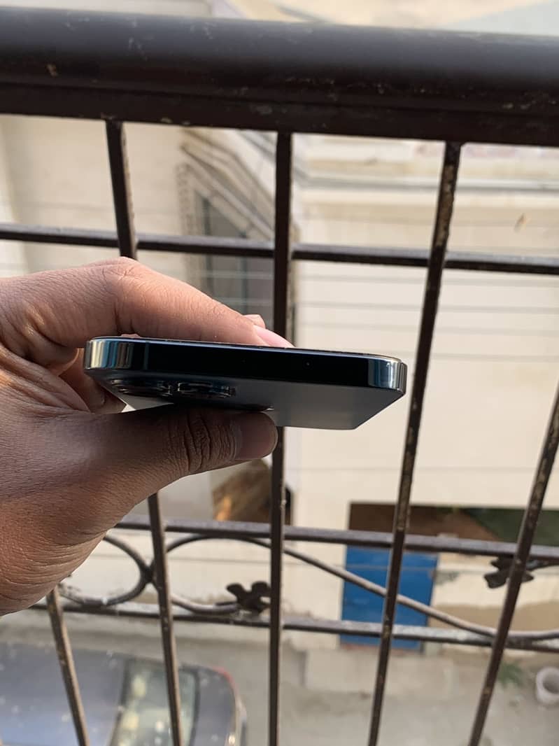 Iphone 12 pro max factory unlocked - Mobile Phones - 1110978982