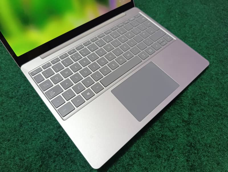 Microsoft Surface Touch Screen Core i5 10th Generation A+ 10/10 ...