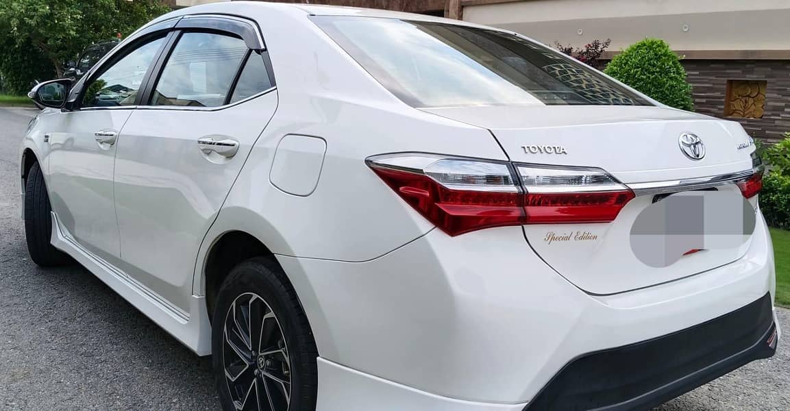 Toyota Corolla Altis X special edition CVT-i - Cars - 1111183775