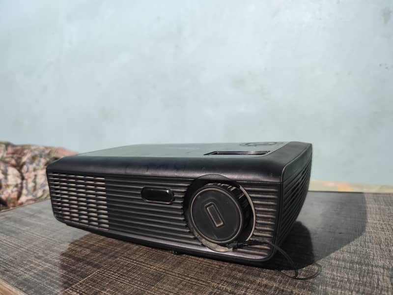 Optoma projector - Projectors & Projection Screens - 1111214057