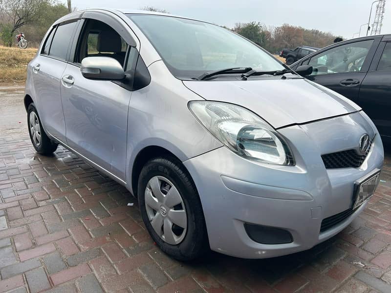 Toyota Vitz 2008/13 - Cars - 1111235174