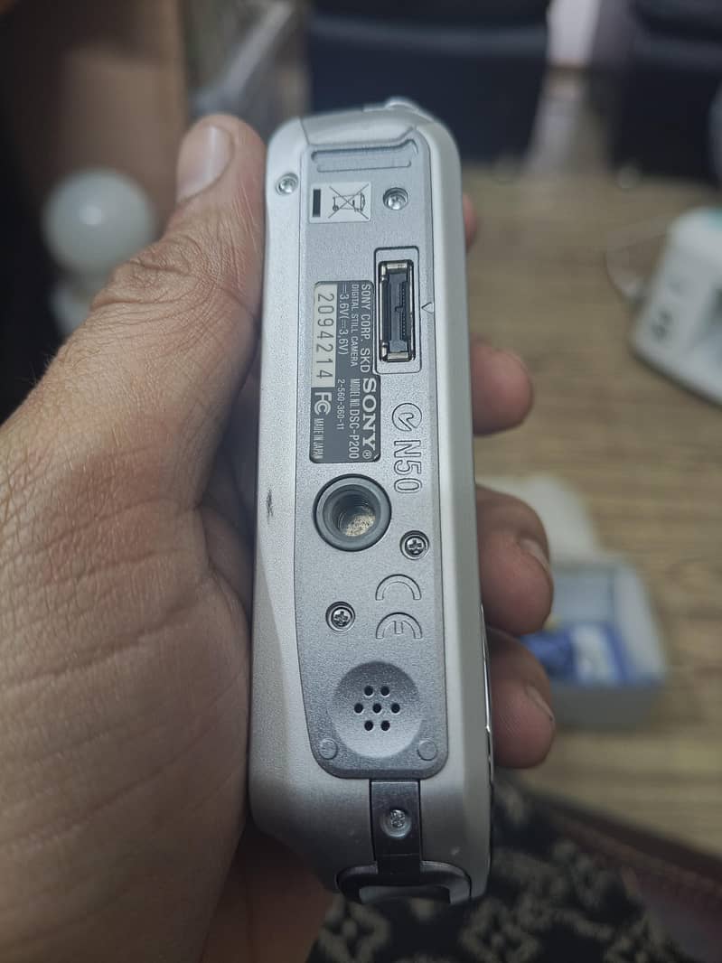 Sony Cyber Shot DSC P200 7.2 Megapixels Digital Camera - Digital ...