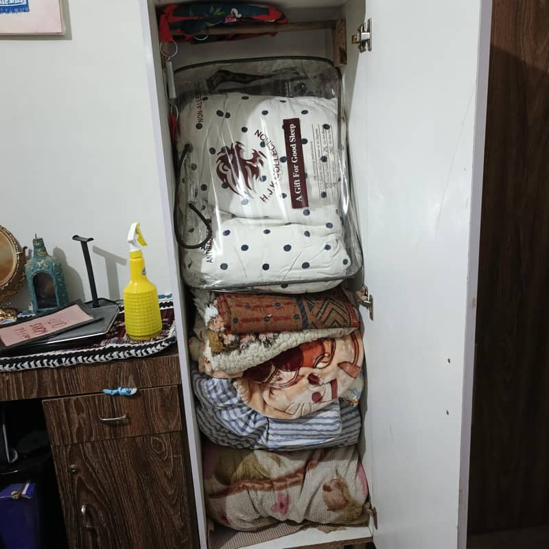 Single door Almari - Wardrobes - 1111305683
