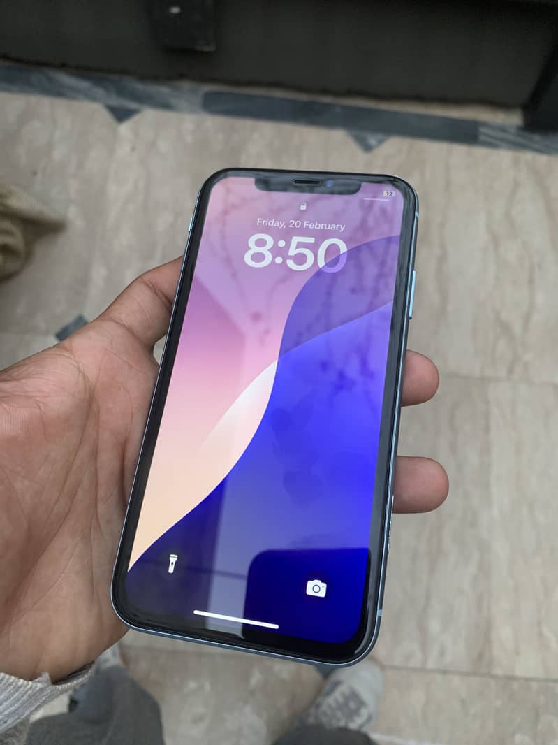 I phone Xr - Mobile Phones - 1111102541