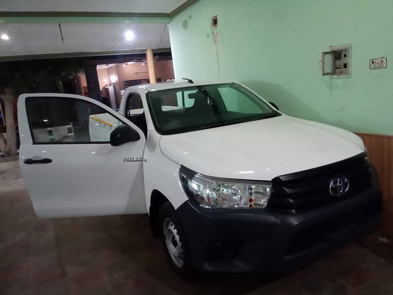 Toyota hilux single cabin 2tr - Cars - 1111705758