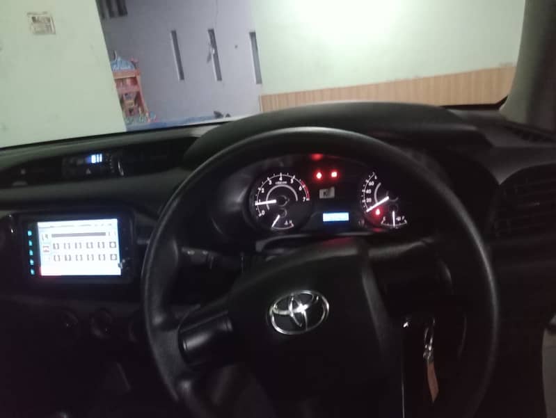 Toyota hilux single cabin 2tr - Cars - 1111705758