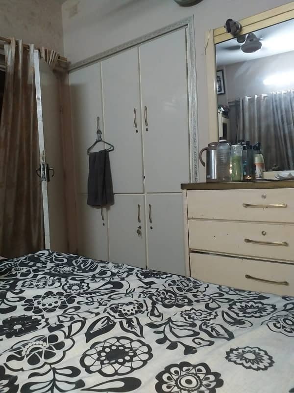3 Bed Dd Flat For Sale At Rs. 65 Lac - Apartments & Flats - 1112131753