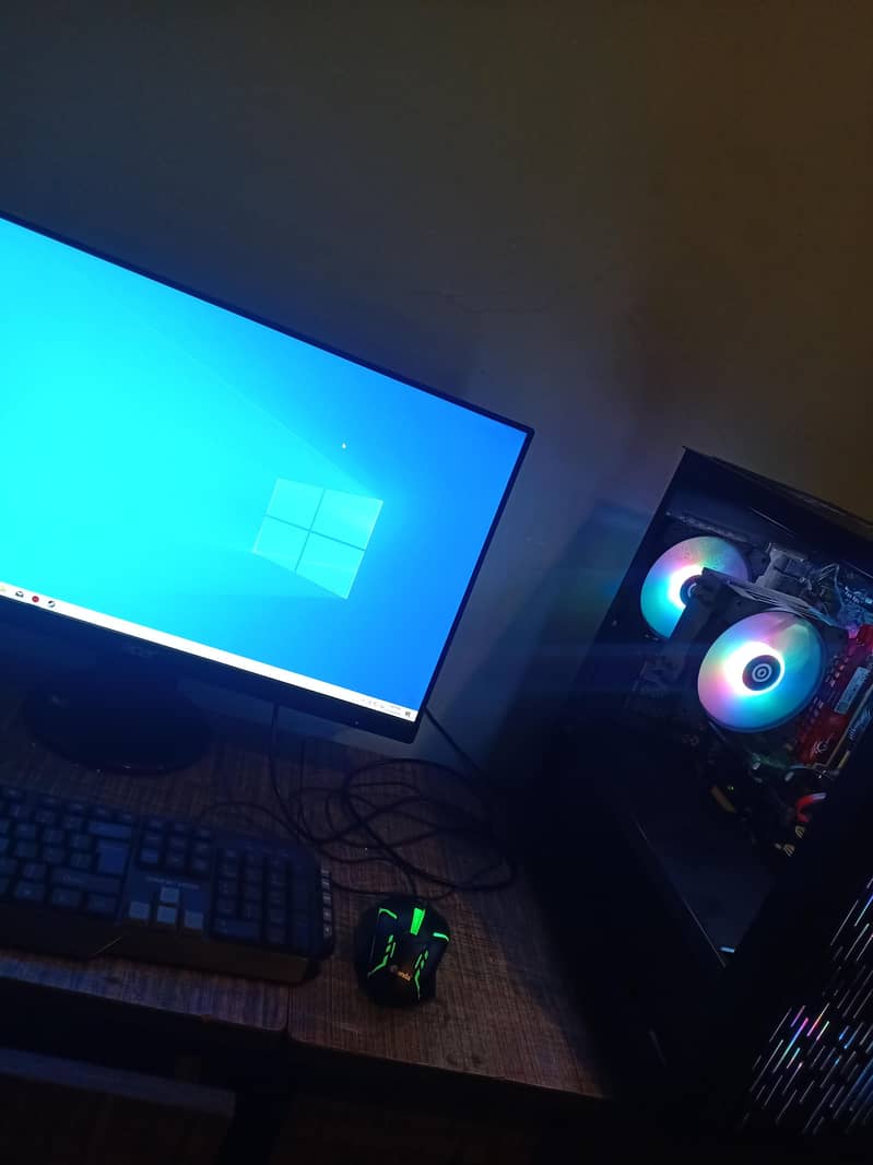 complete setup with monitor - Gaming PCs - 1112211882