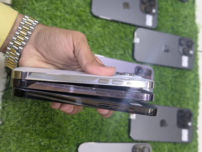 Apple iPhone 14 Pro - Mobile Phones - 1112664000