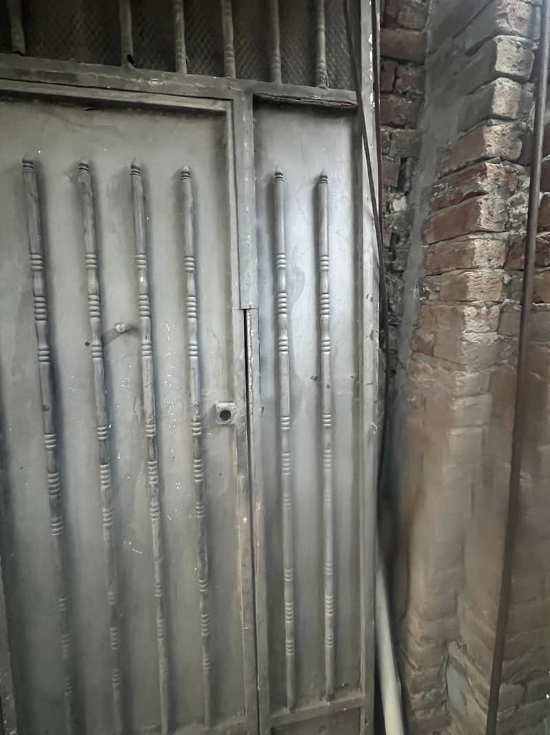 Main Iron Gate - Other Business & Industry - 1112810992
