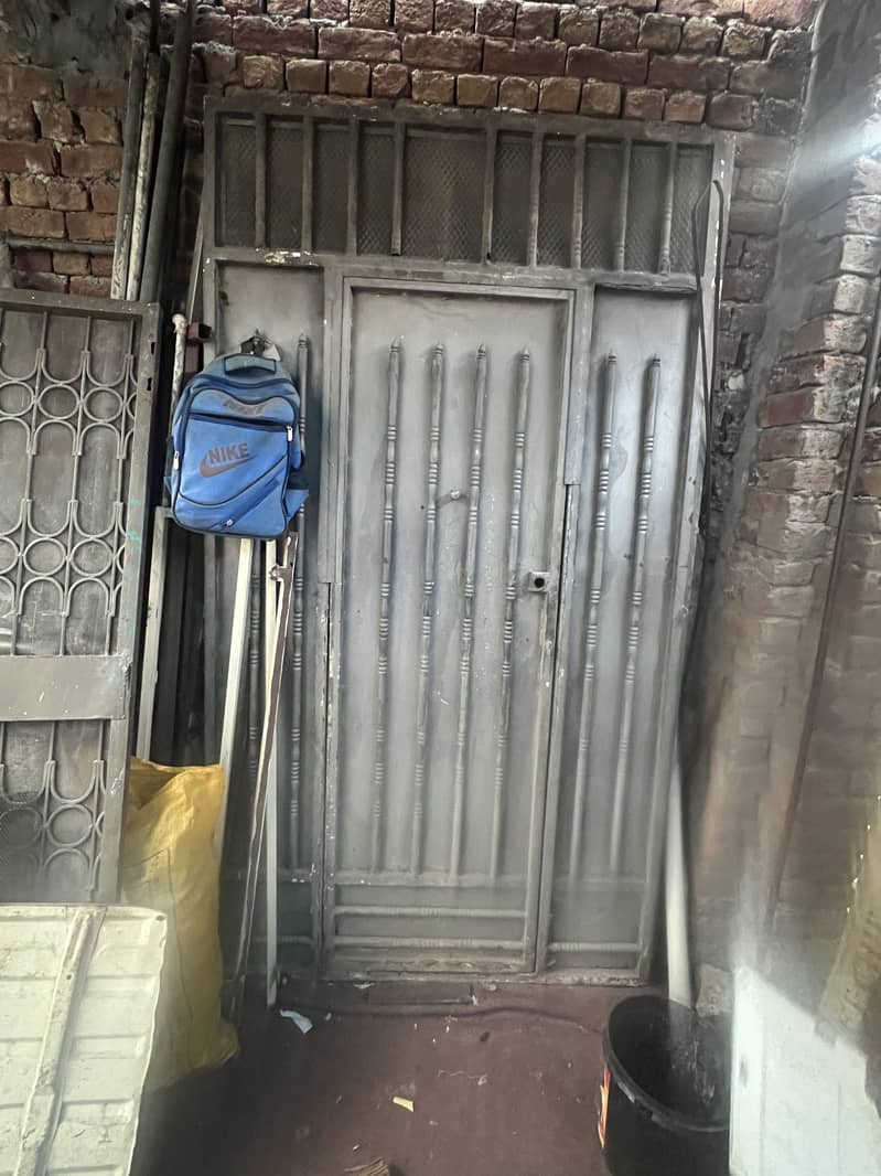 Main Iron Gate - Other Business & Industry - 1112810992