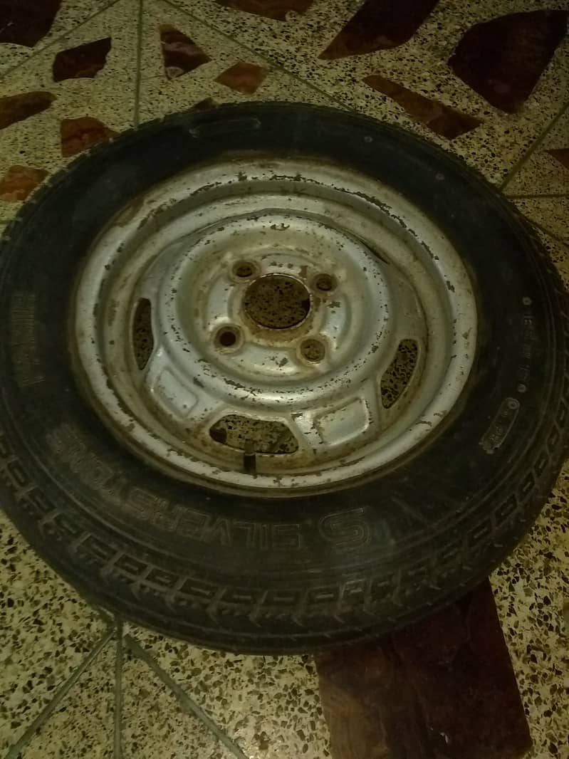 Tyre R/13 165 good condition - Tyres - 1112895664